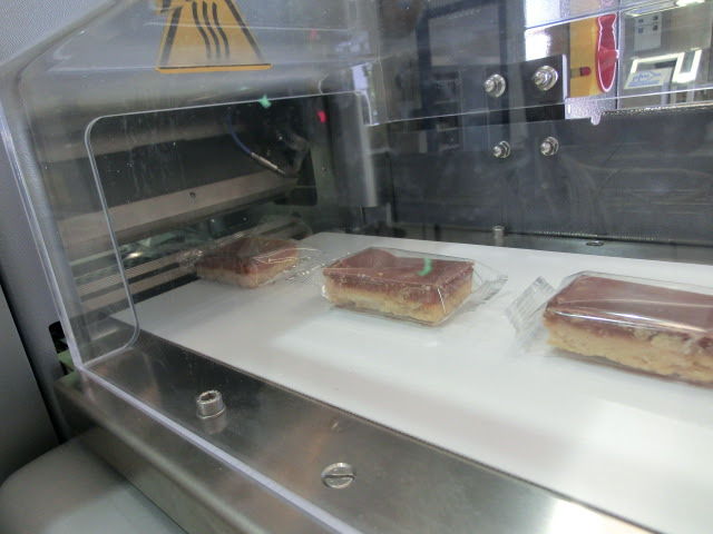 Entry Level Wrapper Lifts Bakery Output – Customers